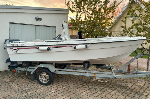 Micore 490 gt + Yamaha 50hk 2-takt + bromsad - såld eller borttagen