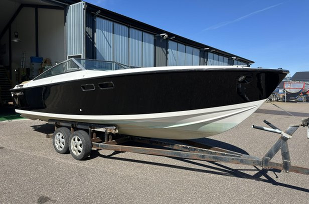 Formula 233 LS – Klassisk amerikansk powerbåt säljes i Varberg | Blocket