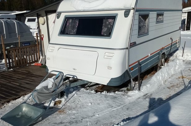 Cabby 52 Comfort -04 med förstuga säljes i Berg | Blocket