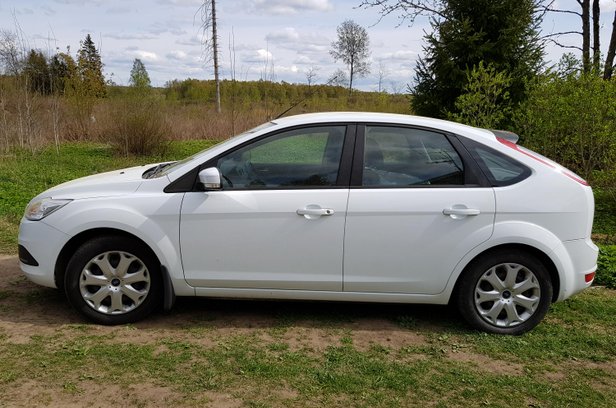 Ford Focus 5-dörrars 2.0 CNG Bensin/gas fullstor bensintank säljes i ...