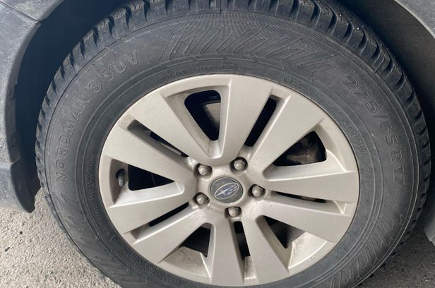 SUBARU Winter tires (Nokian) + Rims - Outback säljes i Skellefteå | Blocket