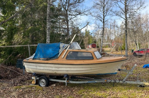 Crescent 525 med Johnson Seabird 35HK säljes i Stockholms stad | Blocket