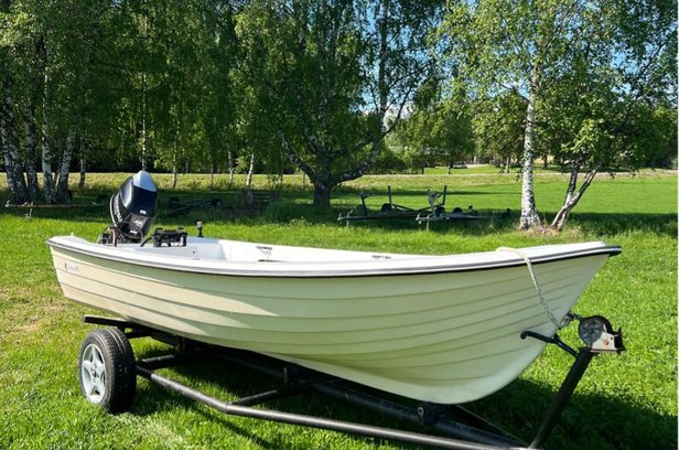 Uttern 495, Tohatsu 50hk inkl. Vagn säljes i Kalix | Blocket