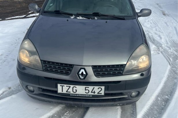 Renault Clio 5-dörrars Halvkombi 1.4 Privilege säljes i Kiruna | Blocket