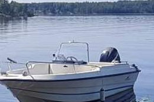 Uttern 5201 med Mecury 60 hk säljes i Lindesb - såld eller borttagen