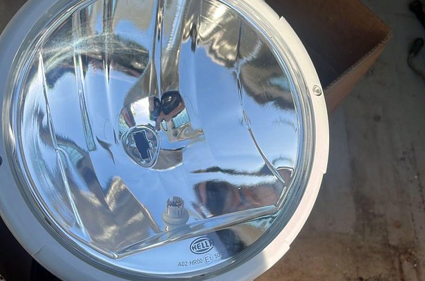 Hella Rallye 3003 extraljus säljes i Landskro - såld eller borttagen