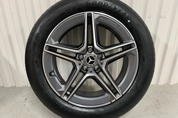 NYA AMG Mercedes Original ’19 Goodyear Sommar - såld eller borttagen