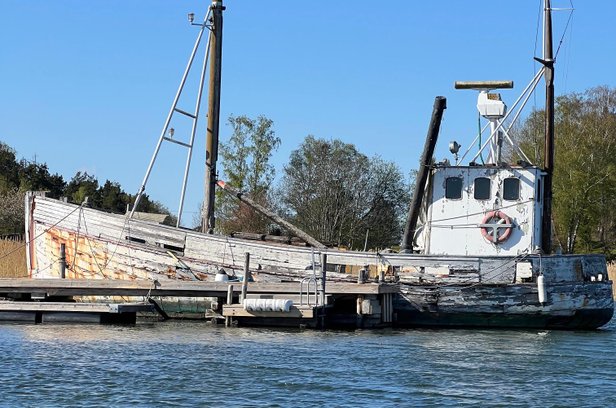 Dansk trålare/fiskekutter byggd 1943, 2 cyl Hundested 150 hk säljes i ...