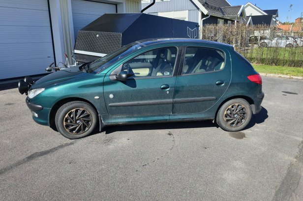 206 Roland Garros säljes i Umeå | Blocket