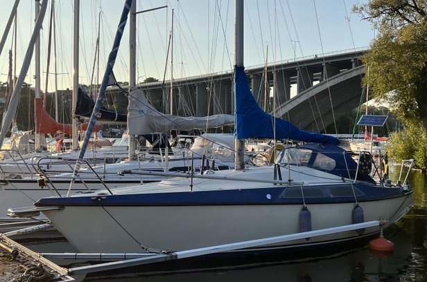 Segelbåt Maxi 87 säljes i Stockholms stad | B - såld eller borttagen