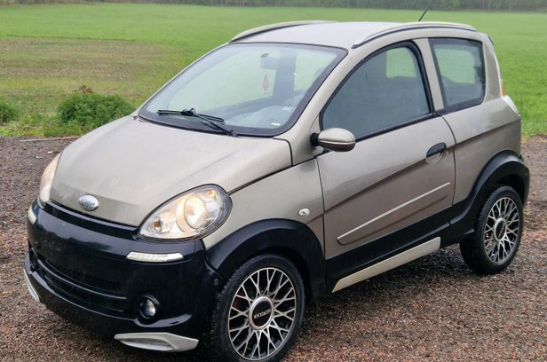 Fin Mopedbil Microcar M.Go Diesel säljes i Nyköping | Blocket