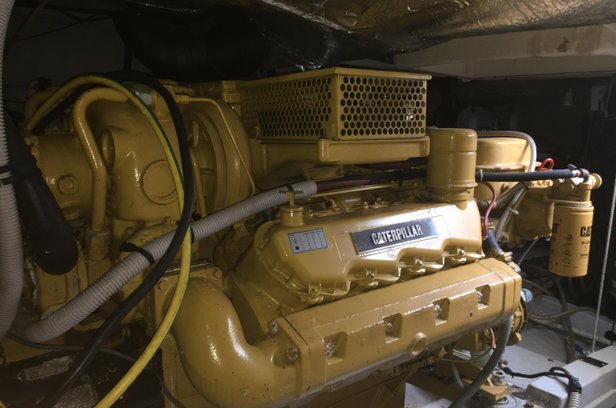 Caterpillar 3208, 425 hk säljes i Nacka | Blocket