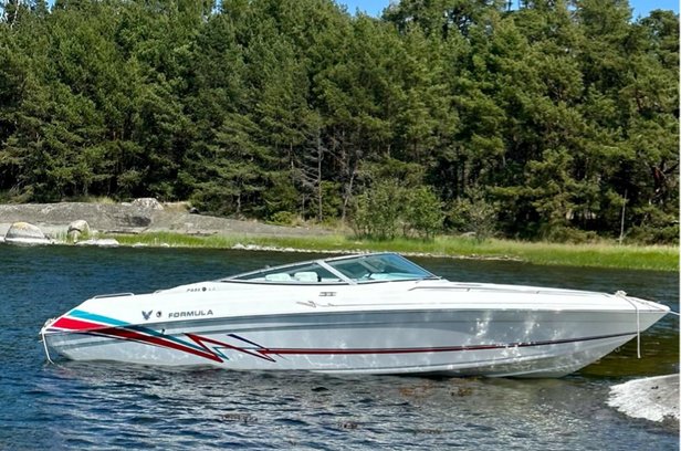 Formula 252 LS -95 med 454 Magnum EFI – välskött säljes i Tyresö | Blocket