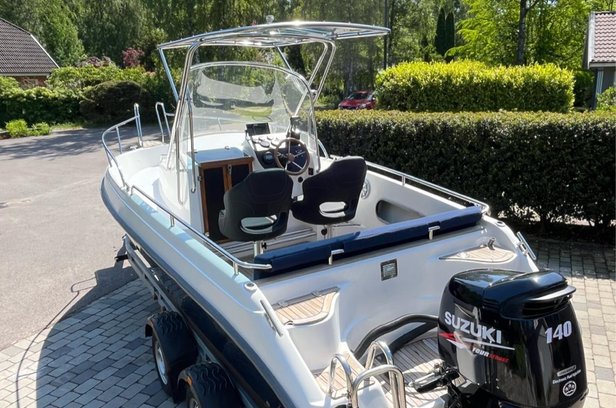 Barcon 22 Wa|Suzuki 140hk|Trailer ingår| säljes i Kävlinge | Blocket