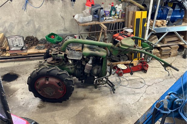 Agria 1700 2-hjulstraktor med slåtteraggregat – diesel säljes i Torsby ...