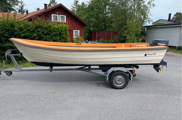 Uttern 495 med 25 hk Evinrude med elstart säljes i Norrtälje | Blocket