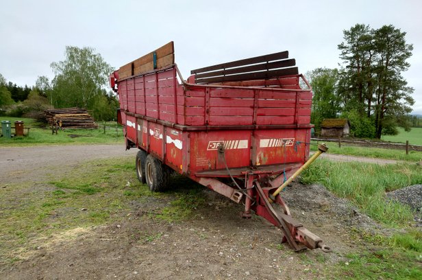 JF St 70 Ensilagvagn, Taarup 106 hack, matarbord säljes i Hudiksvall ...