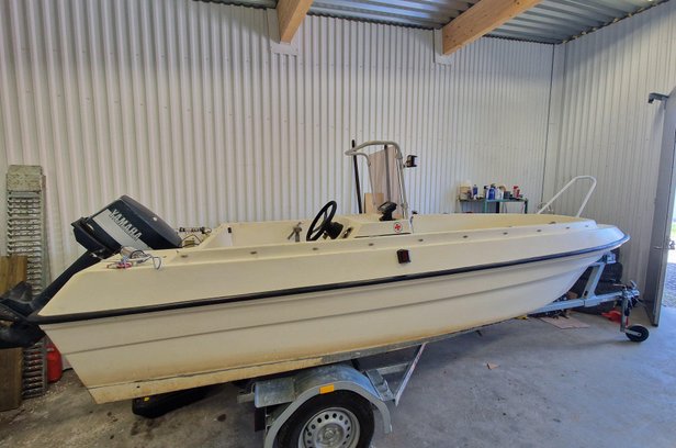 Bella 470 styrpulpet säljes i Gävle | Blocket