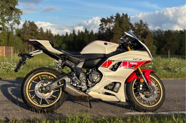 Yamaha YZF R7 WGP 60 Anniversary Edition säljes i Sävsjö | Blocket