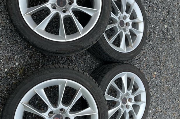 Saab Alu 65 turbin med nästan nya 225/45-18 s - såld eller borttagen