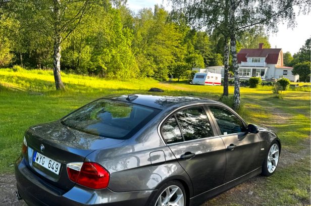 BMW 330 i Sedan säljes i Mönsterås | Blocket