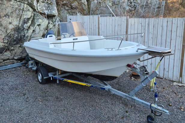 Motorbåt Uttern 5001 säljes i Göteborgs stad - såld eller borttagen