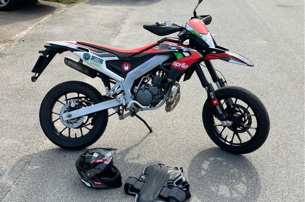 Crossmoped Aprilia SX50. En ägare! Fint skick - såld eller borttagen