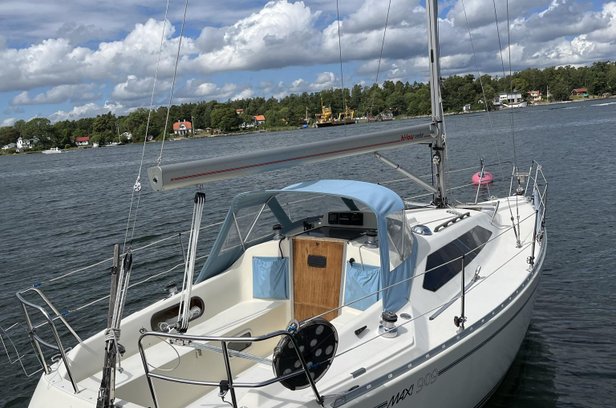 Maxi 909 FC. Välhållen med nya segel, rullbom, rullgenua mm. säljes i ...