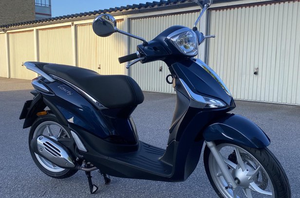 Blå Piaggio Liberty 2017 säljes i Varberg | B - såld eller borttagen