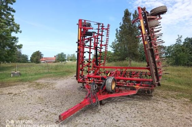 Harv Väderstad NZ 8.9 m säljes i Vara | Block - såld eller borttagen