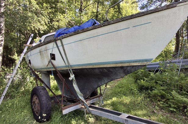 Mindre segelbåt (Hurley 18) skänkes säljes i Hudiksvall | Blocket