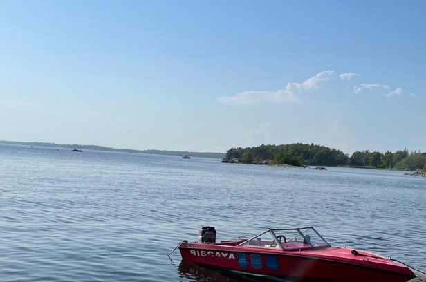 Sportbåt Power GT – Charmig båt från 70–80-talet säljes på Lidingö ...