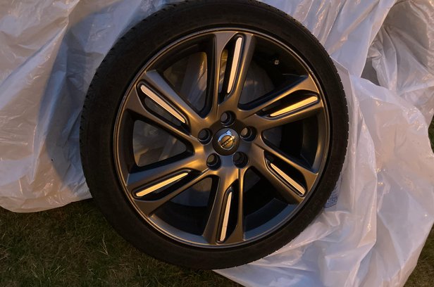 18'' volvo original mefitis säljes i Falkenbe - såld eller borttagen