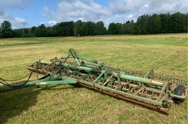 Wibergs harv säljes i Vara | Blocket