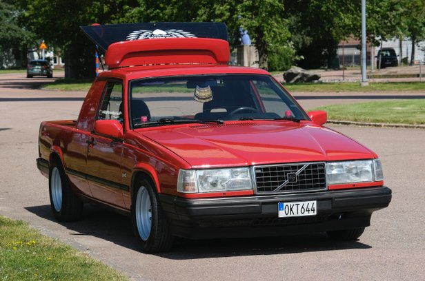 A-traktor Volvo 745 Kapad 1990 säljes i Hamma - såld eller borttagen