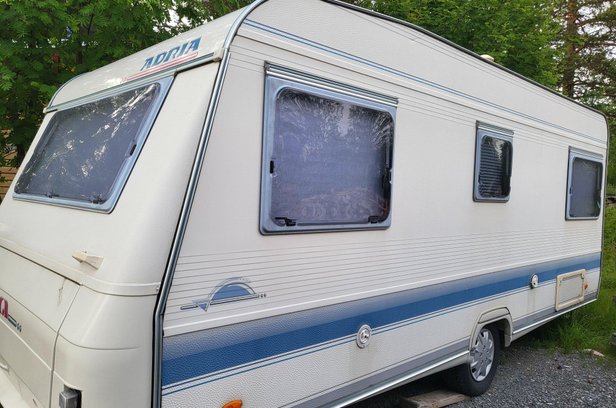 Adria Unica 502up -02 säljes i Arjeplog | Blo - såld eller borttagen