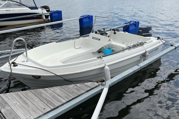 Crescent 432 med Yamaha 30 hk säljes i Kinda - såld eller borttagen