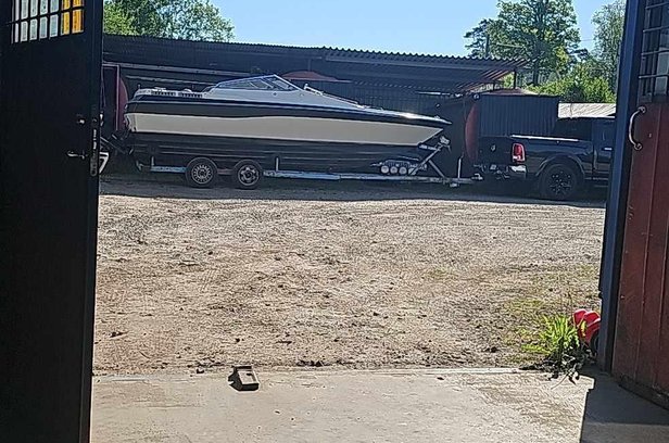 Bayliner 2350s cobra v8 säljes i Borås | Blocket