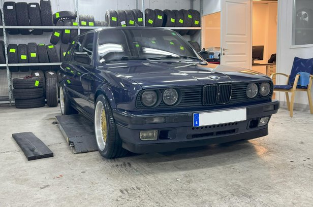 BMW E30 325i -89 med S50B30-motor SFRO-reggad säljes i Botkyrka | Blocket