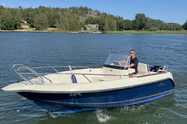 Uttern 5412 exklusive båt & motor -00 mercury - såld eller borttagen