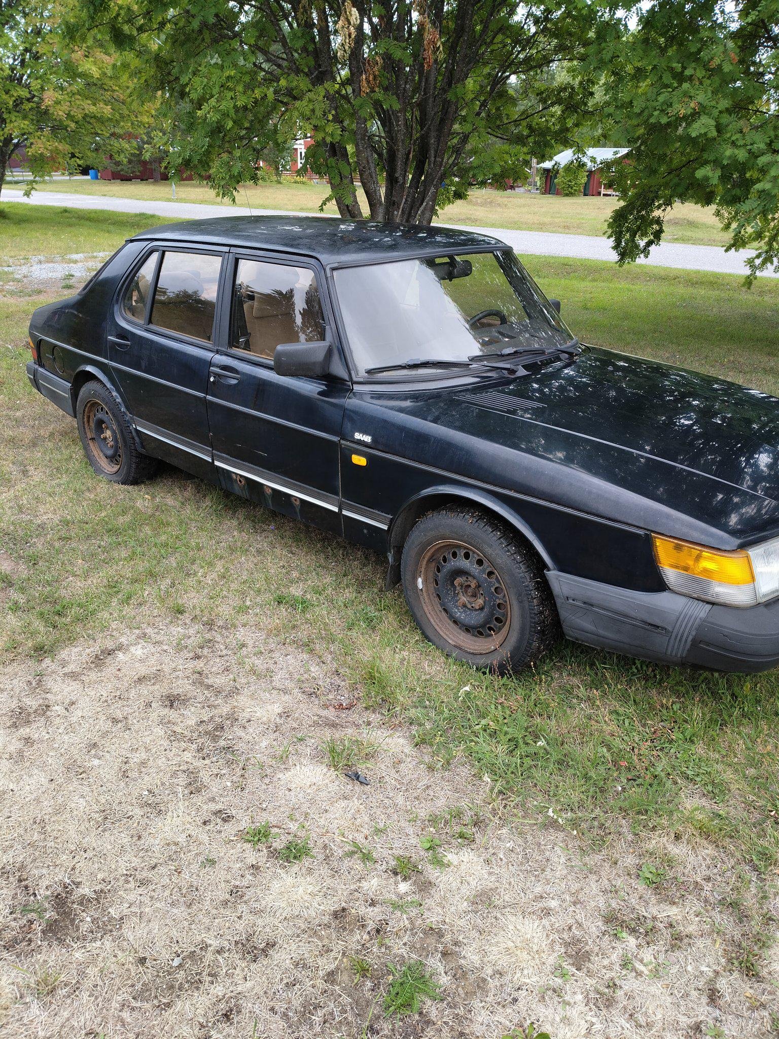 Till salu - Saab 900 4-dörrars Sedan 2.0 Manuell, 126hk, 1990