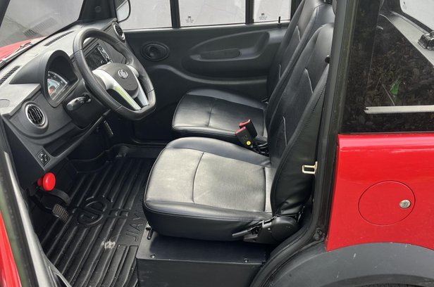 Körkortsfri mopedbil klass 2 säljes i Stockholms stad | Blocket