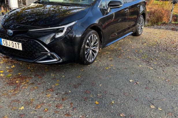 Toyota Corolla Touring Sports Hybrid e-CVT Style PLUS Euro 6 säljes i ...