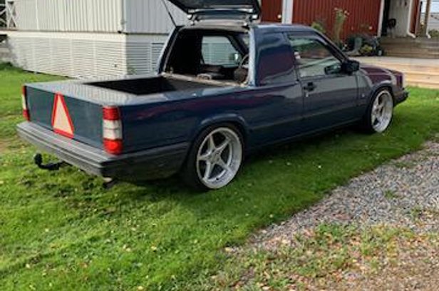 A traktor Volvo 945 kapad -94 säljes i Falköp - såld eller borttagen