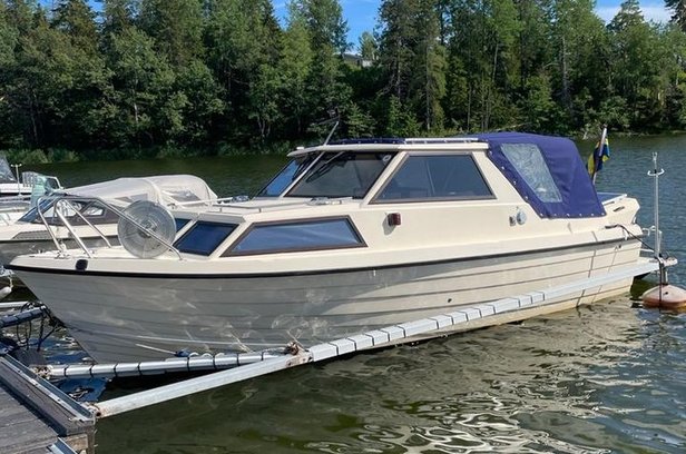 Välutrustad uttern 6300 säljes i Norrtälje | - såld eller borttagen