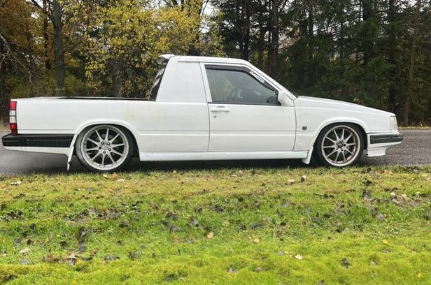 Kapad volvo 945 A-traktor säljes i Oxelösund - såld eller borttagen