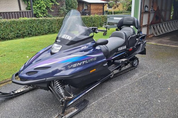 Yamaha Venture 500 XL-03 säljes i Lindesberg - såld eller borttagen