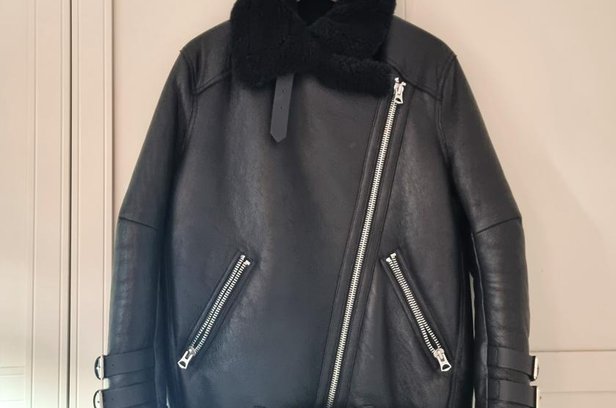 ACNE STUDIOS Velocite shearling jacket strl 32 säljes i Uppsala | Blocket