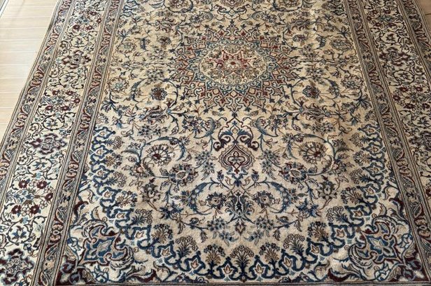 Handknuten persisk Nain matta säljes i Göteborgs stad | Blocket