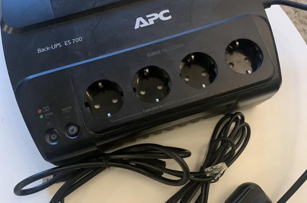 APC UPS ES700 säljes i Göteborgs stad | Blocket